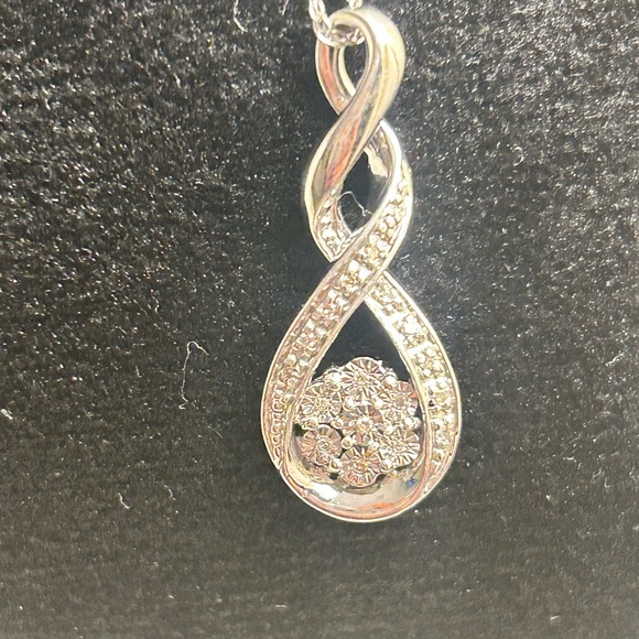 Kay Jewelers Genuine Diamond Infinity Ribbon Necklace 18 Sterling Silver